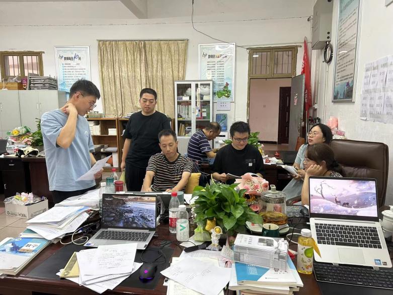 笑看雏鸟扬翅翔喜听新竹拔节声衡阳市船山英文学校组织高中部新教师开展汇报课活动 学校信息 衡阳市教育局