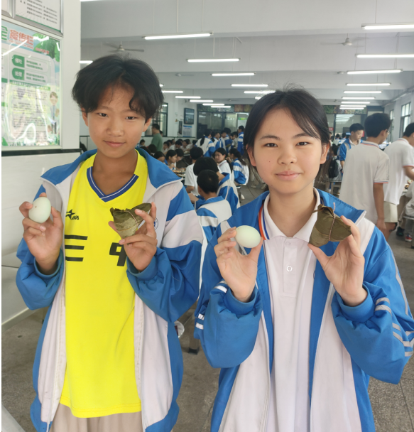 端午粽香满校园，温情关怀暖人心-学校信息-衡阳市教育局